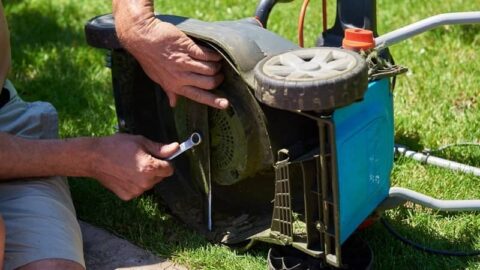 How To Change Lawn Mower Blades | Lawn.com.au
